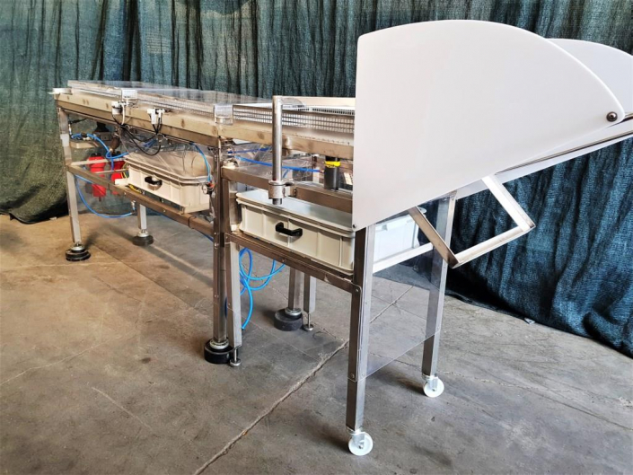 RECTANGULAR SIEVING TABLE WITH TRAYS (COD. MF-PR-TAV-8) – Progitec MTP